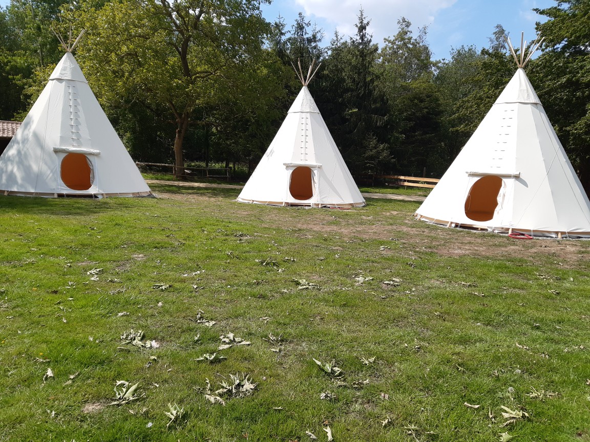 Camp tipi - Un tipi confortable pour des nuits insolites - TIPI-TENTE